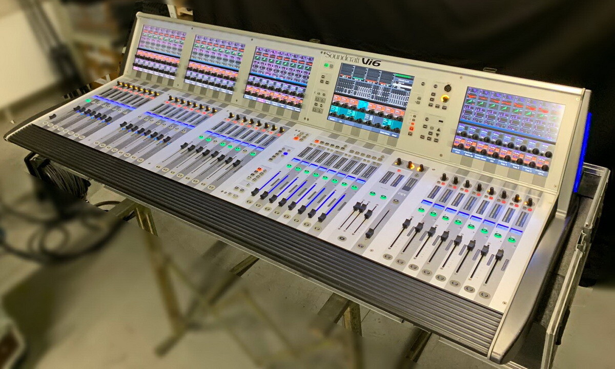 Soundcraft Vi6