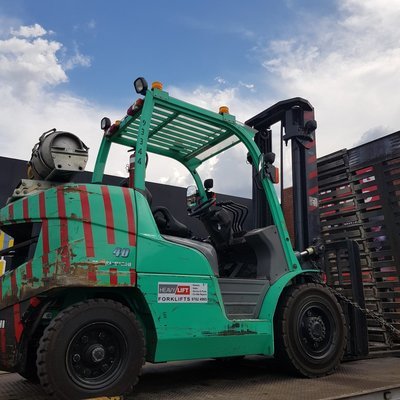 Forklifts for Sale in Melbourne | HeavyLift Forklifts