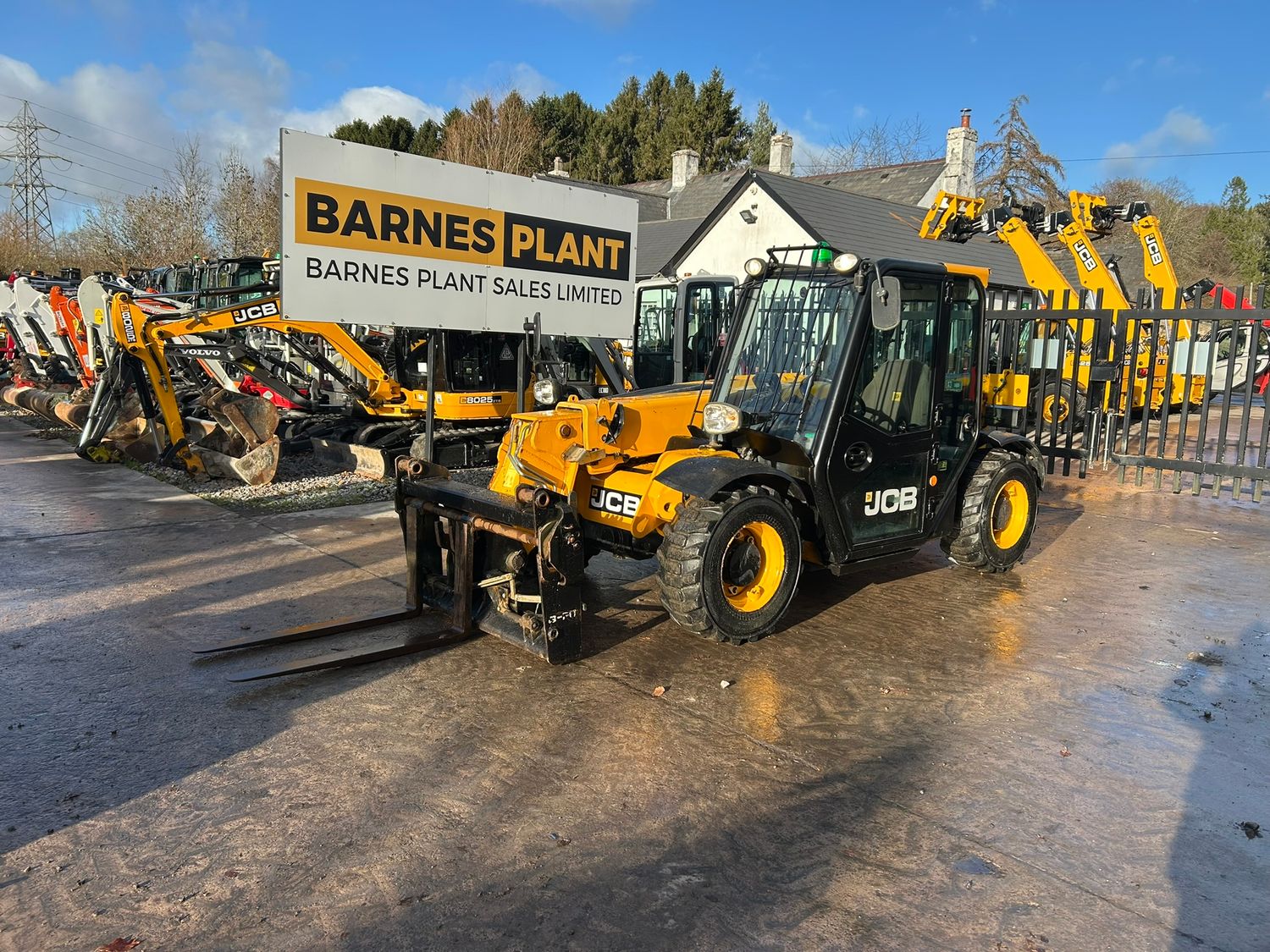 2016 JCB 525-60 - Store - Barnes Plant Sales