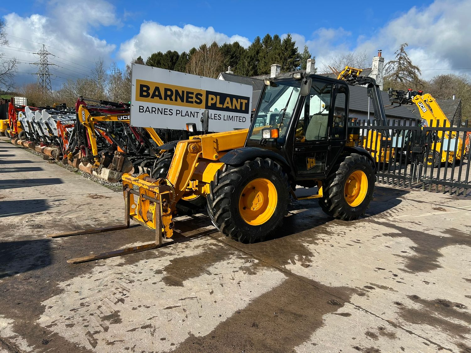 JCB 526s - Store - Barnes Plant Sales