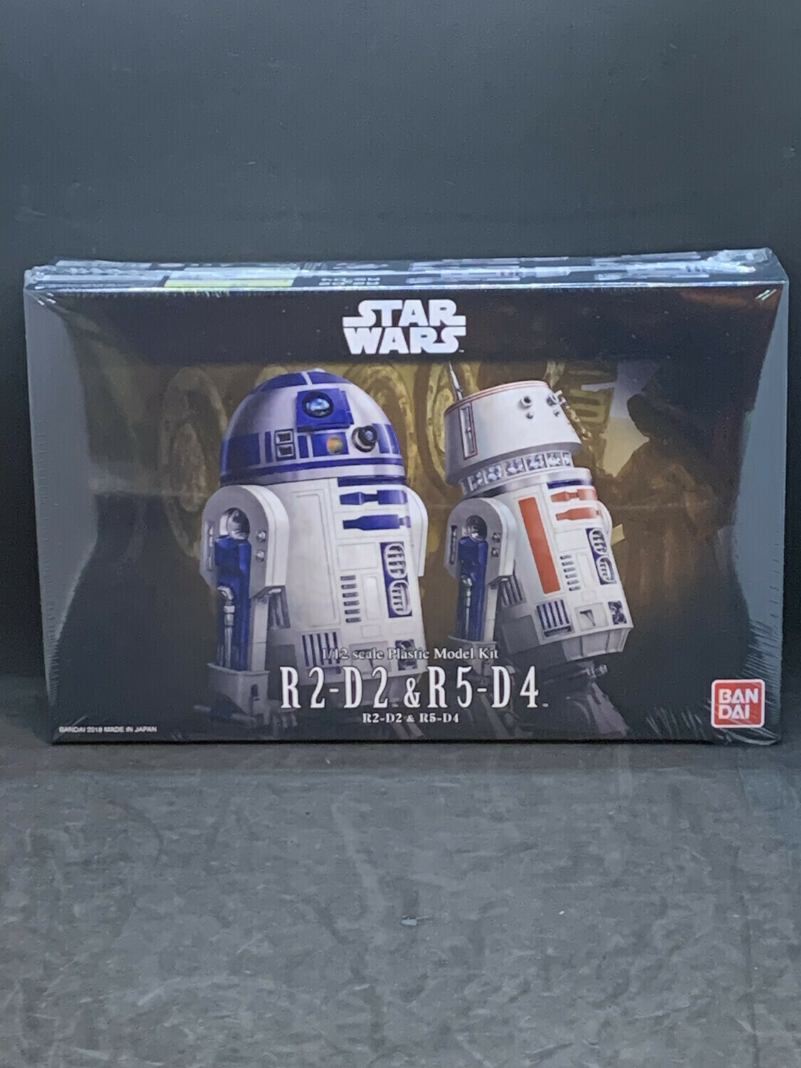 Bandai Star Wars R2-D2 and R5-D4 1:12 Scale Model Kit Set
