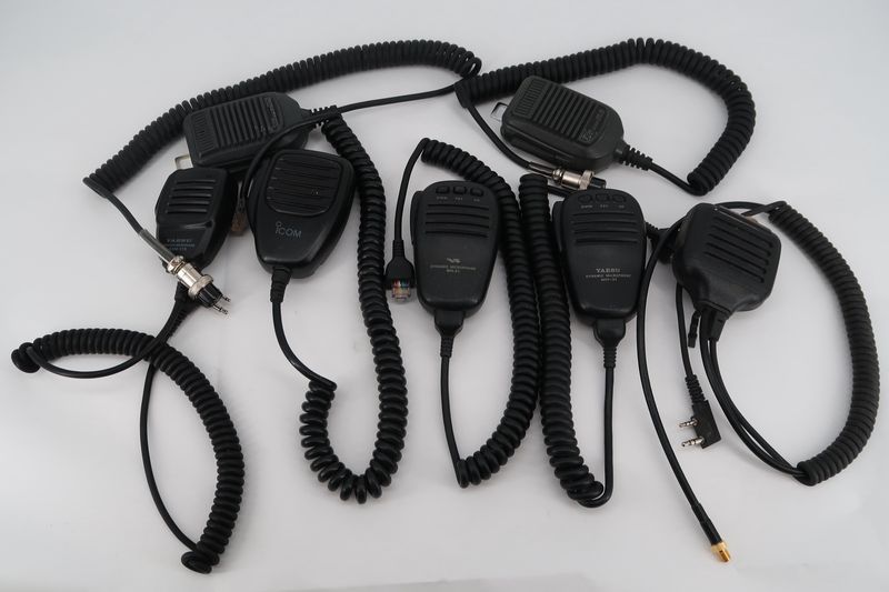 U18151 AS IS Untested Ham Radio Microphone Lot Various Brands & Models