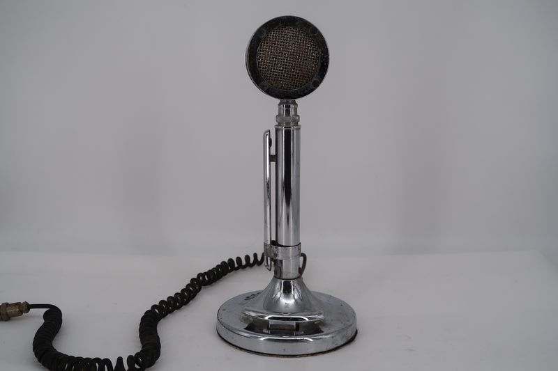 U18305 AS IS Untested Astatic Silver Eagle Vintage Desk Microphone