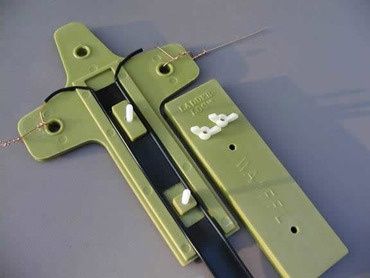 WA1FFL LADDER-LOC WA1FFL Ladder Line Locking Center Insulator