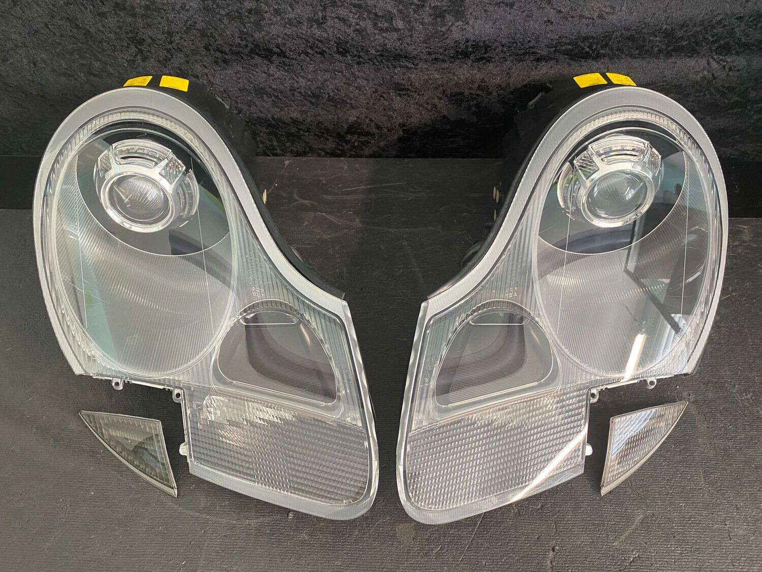 Bi-LED retrofitted, used set of 986/996.1 headlights