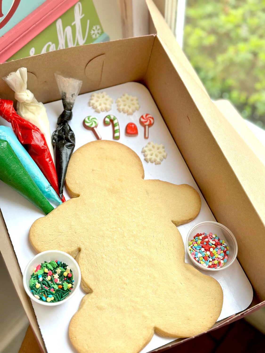 Giant Gingerbread Cookie Kit