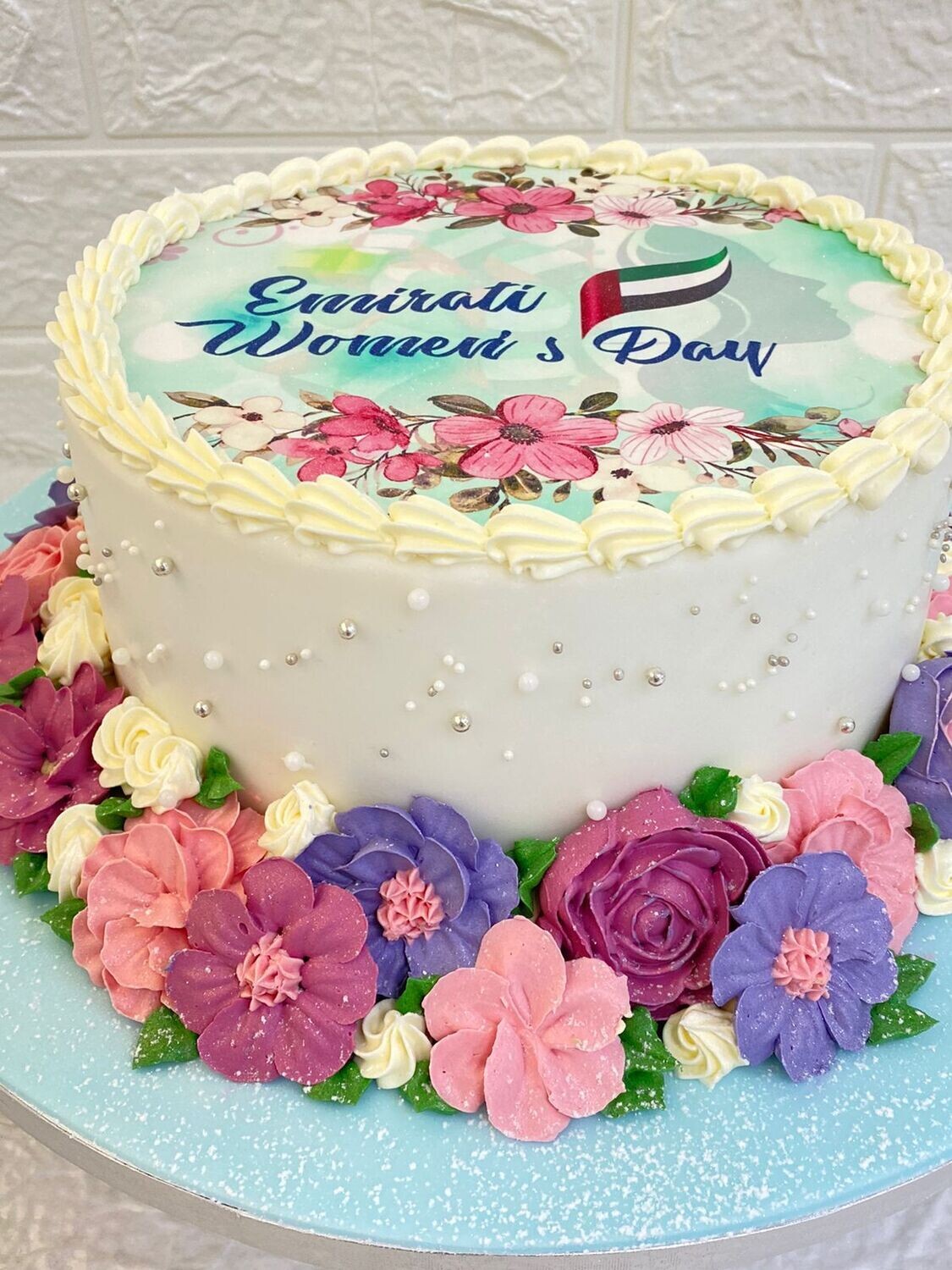 Emirati Women Flower Design Cake