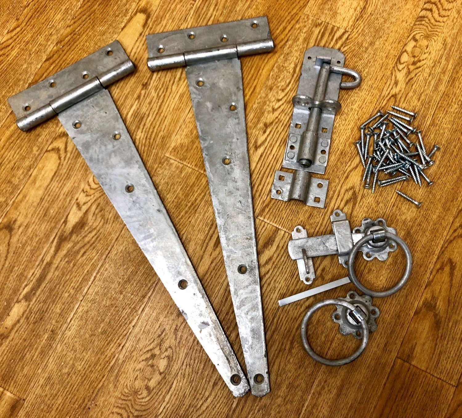 Single Gate complete ironmongery kit (18" Tee Hinges)