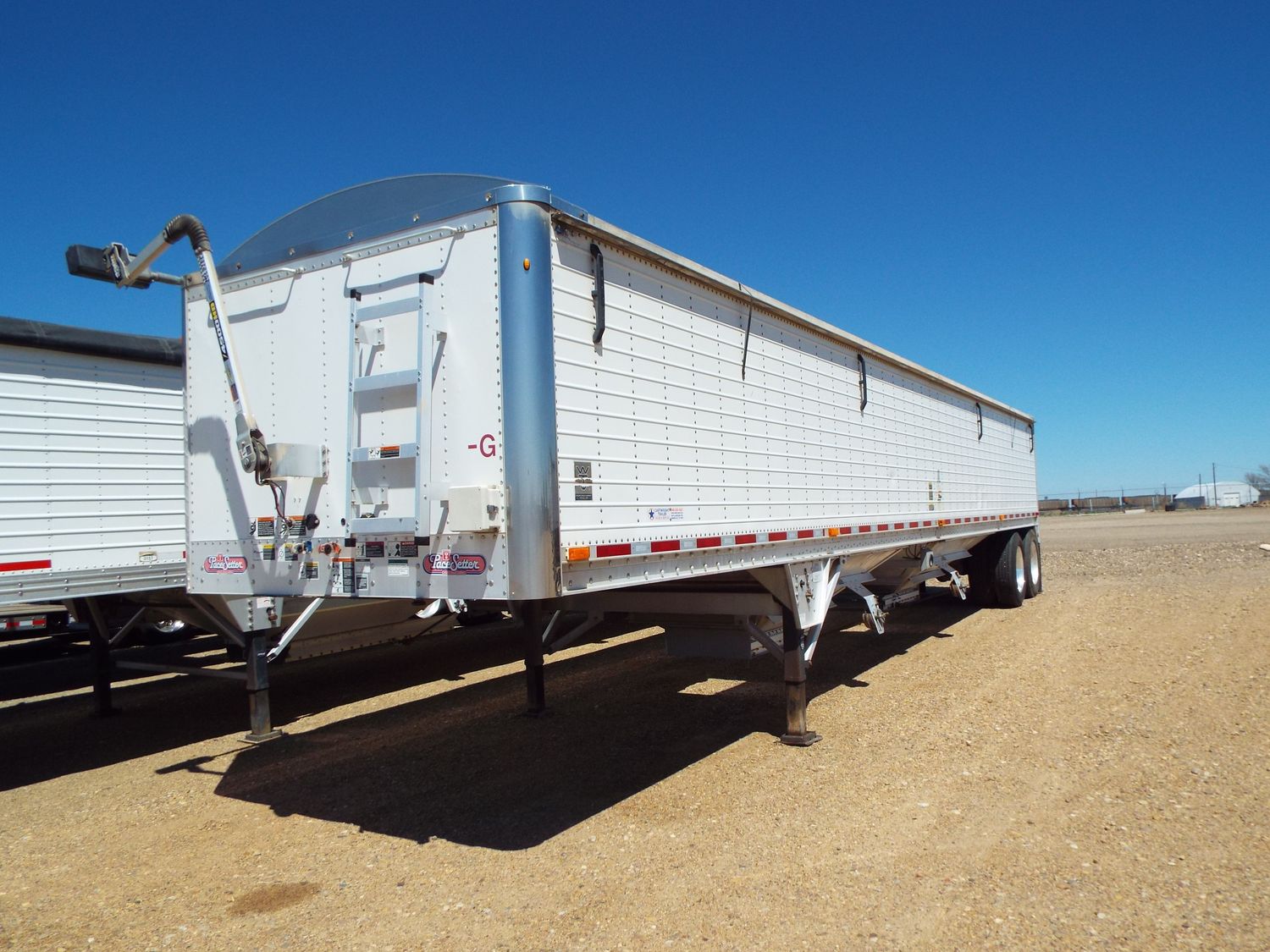 In Stock: Amarillo, TX - 2015 Wilson Hopper - 41' x 96" x 66" - 709686