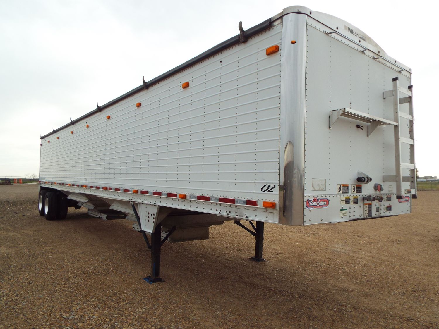 In Stock: Amarillo, TX - 2011 Wilson Hopper - 43' x 102" x 78" - 257281