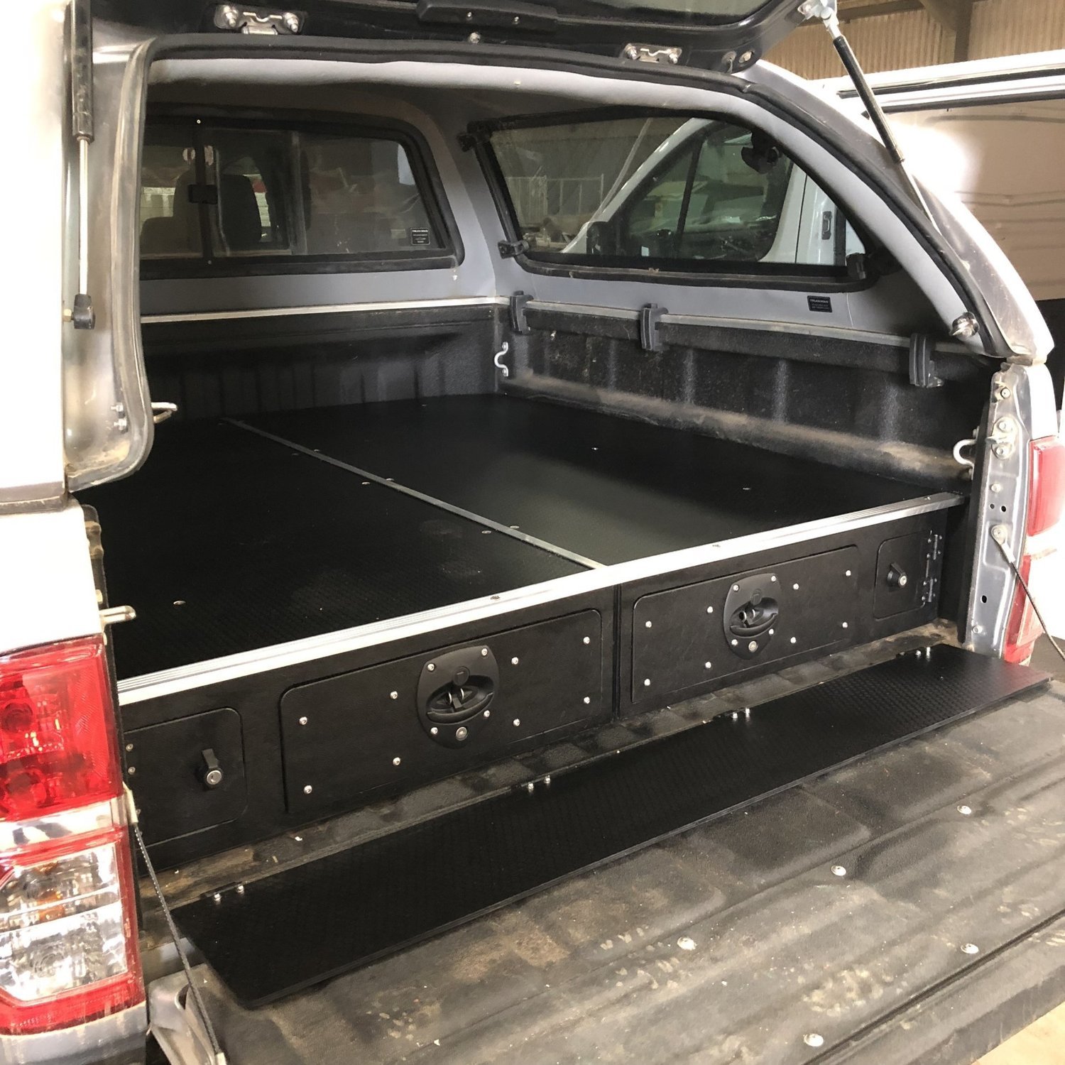 Used Ex-Display Double Cab Pick Up Storage Drawers