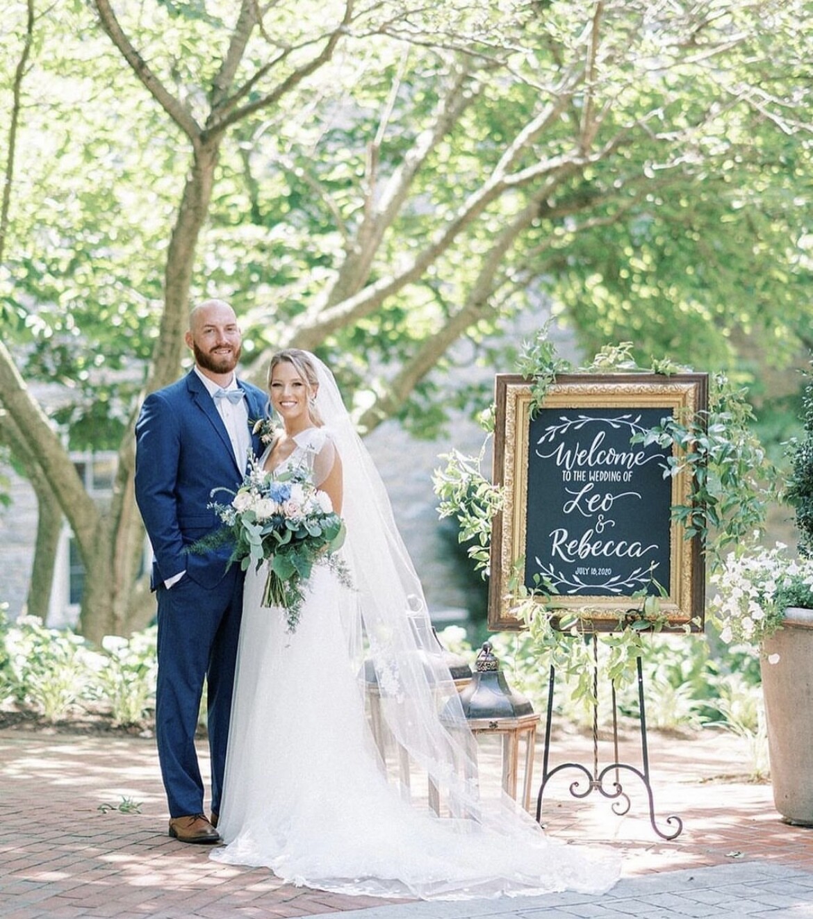 FRAMES, MIRRORS & SIGNS