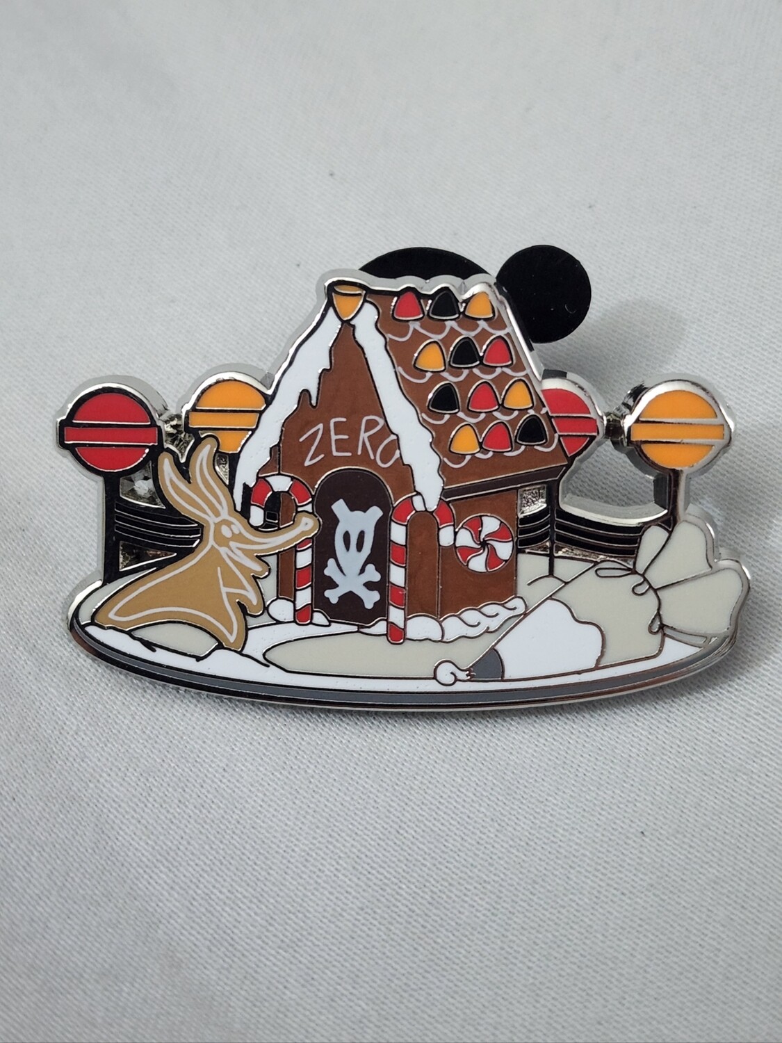 Zero (Nightmare Before Christmas) Gingerbread House mystery pack pin