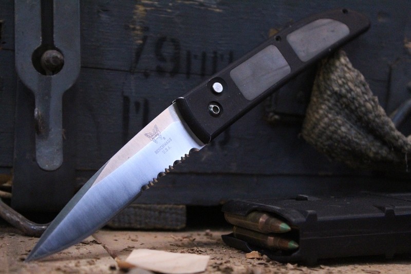 Benchmade 3000 3.75" Classic Automatic Knife / Black Aluminum / Satin ...