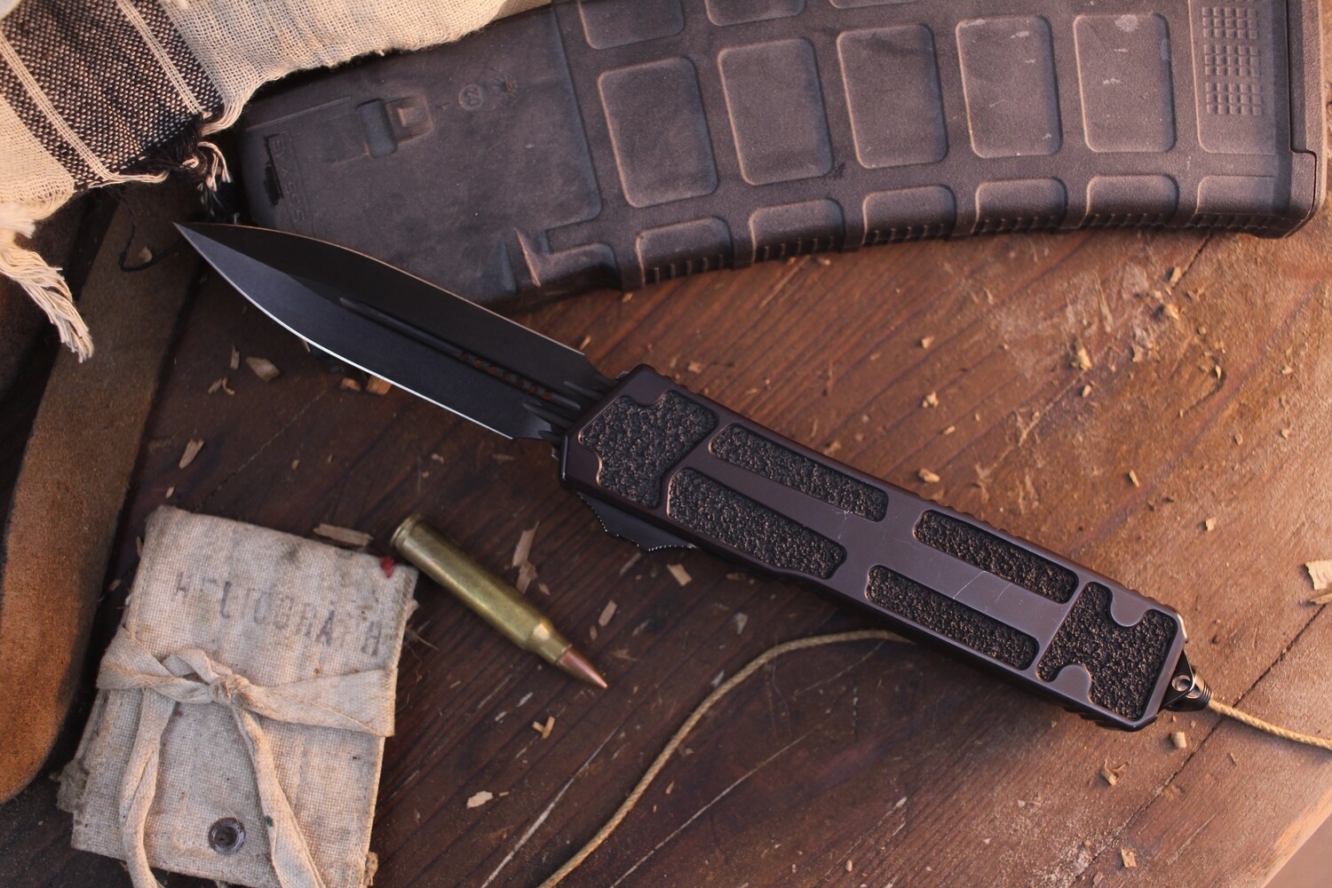 Microtech Signature Series Scarab II Shadow 3.95" Automatic OTF / Black ...