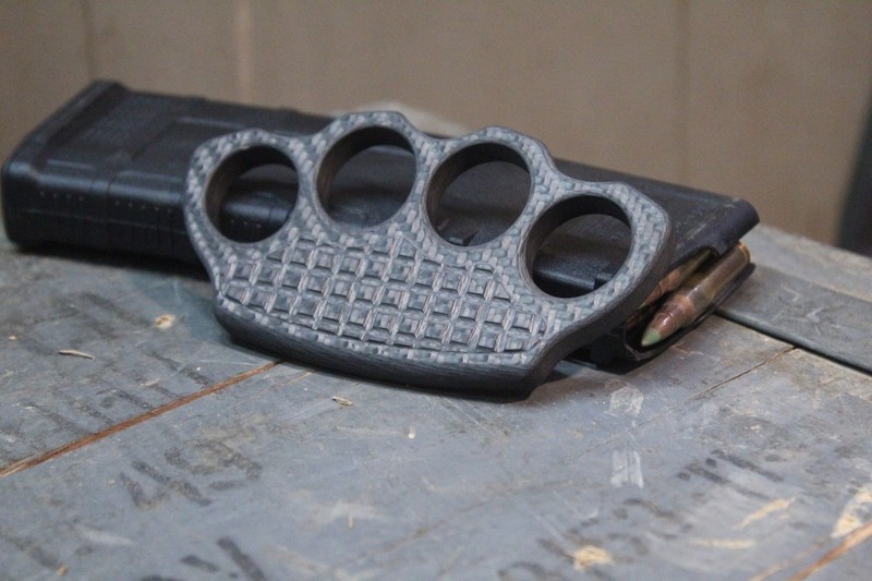 Microtech Marfione Hand Tank Four-Finger Paperweight Carbon Fiber