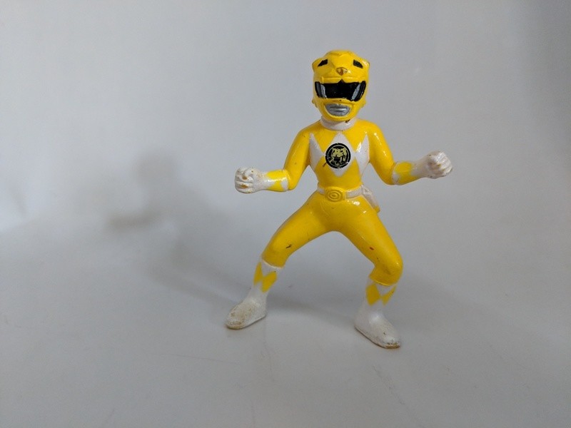 Mighty Morphin Power Rangers collectible figures Yellow Ranger