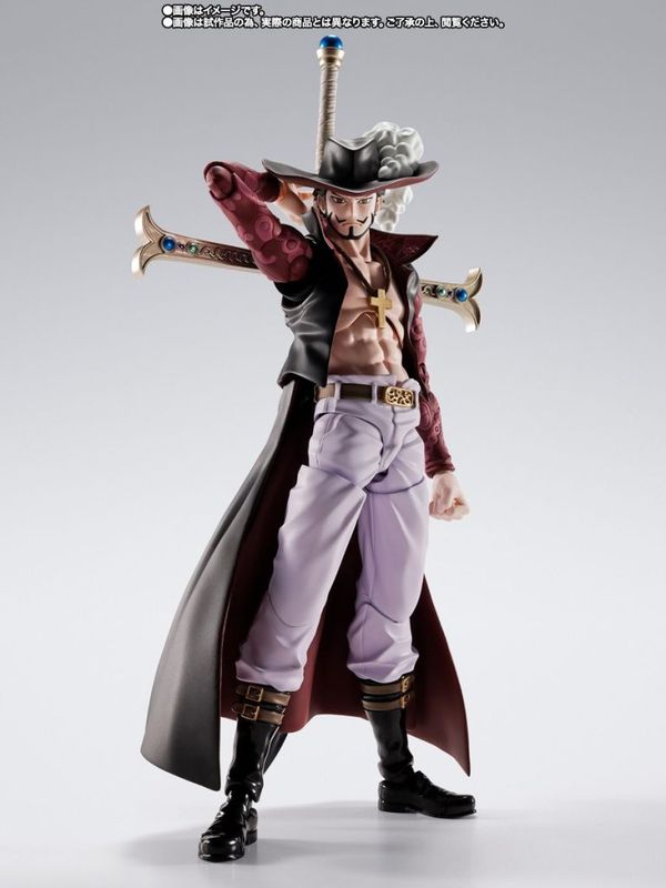 Pre-Order: S.H.Figuarts DRACULE MIHAWK -HAWK-EYE-