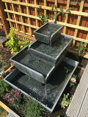 Self contained water features