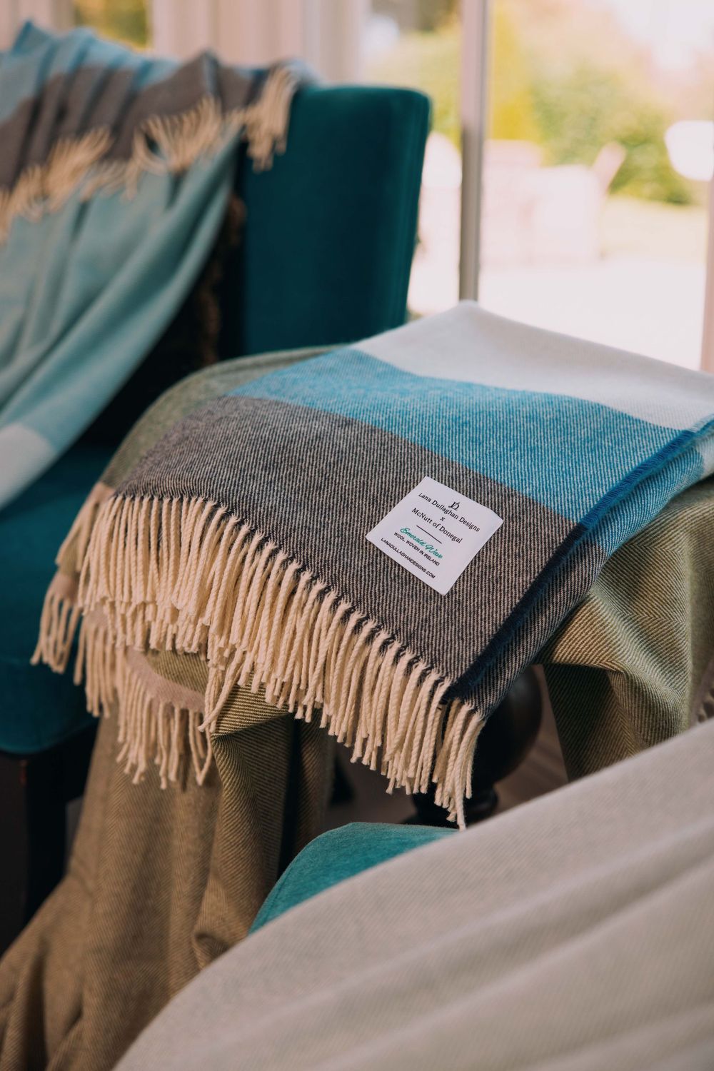 PURE WOOL THROWS