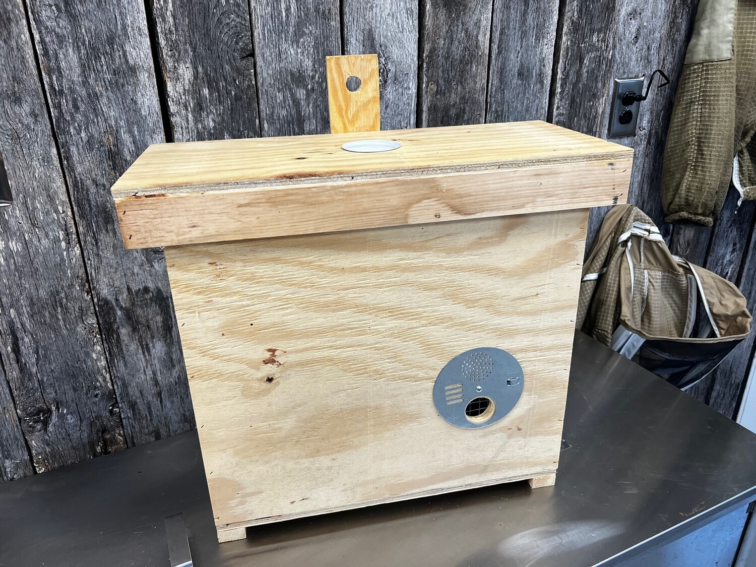 Bohemia Bee Swarm Trap