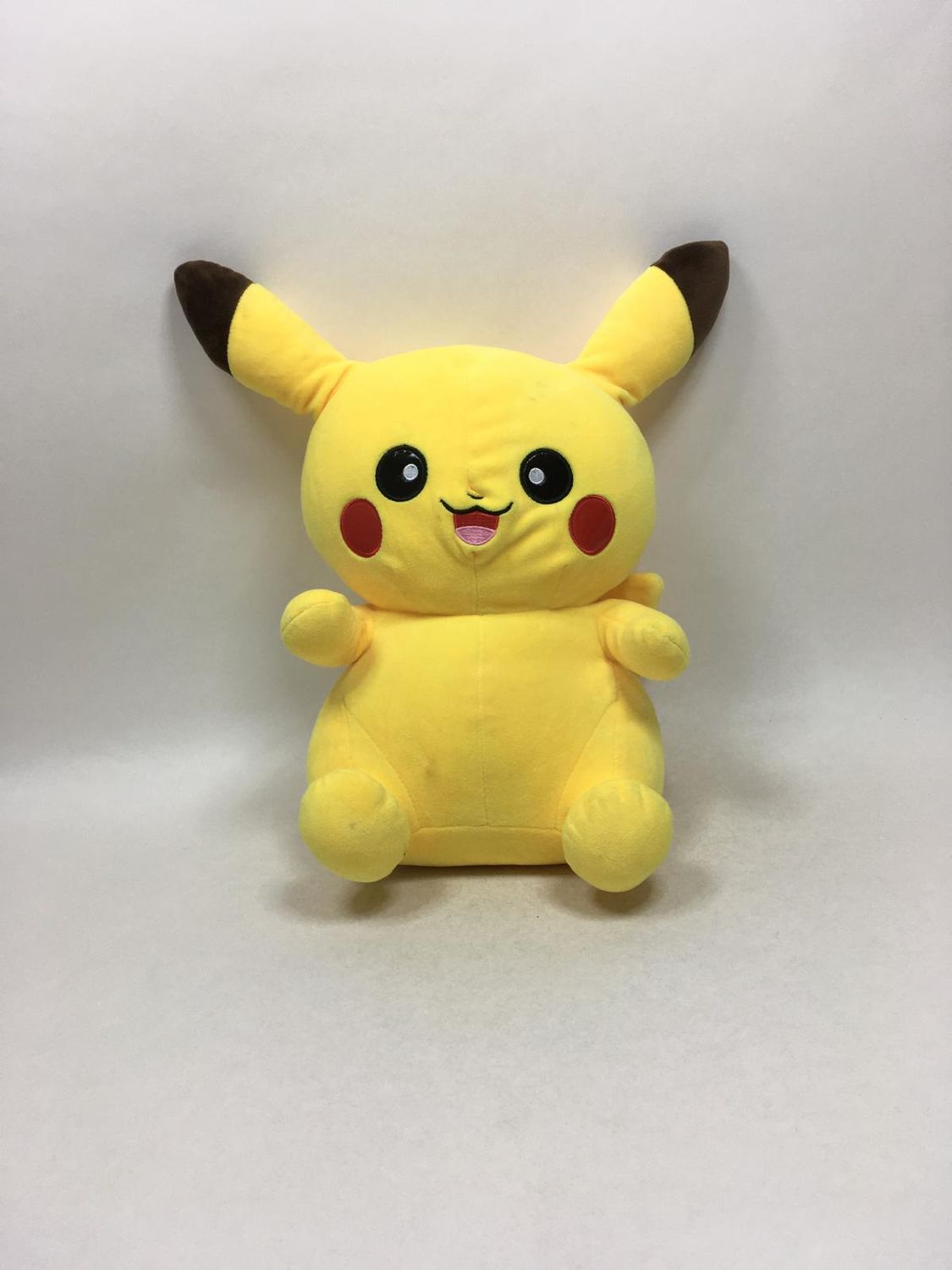 Pokemon Pikachu Knuffel stehend 43 cm Sammlerstück