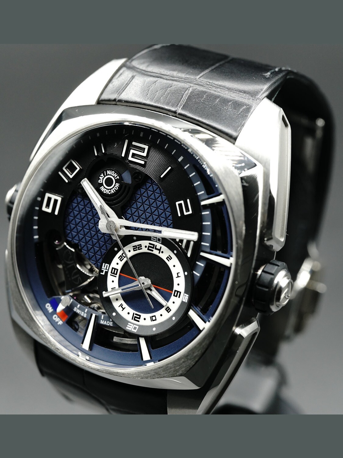 Cyrus Klepcys Alarm - Exquisite Timepieces