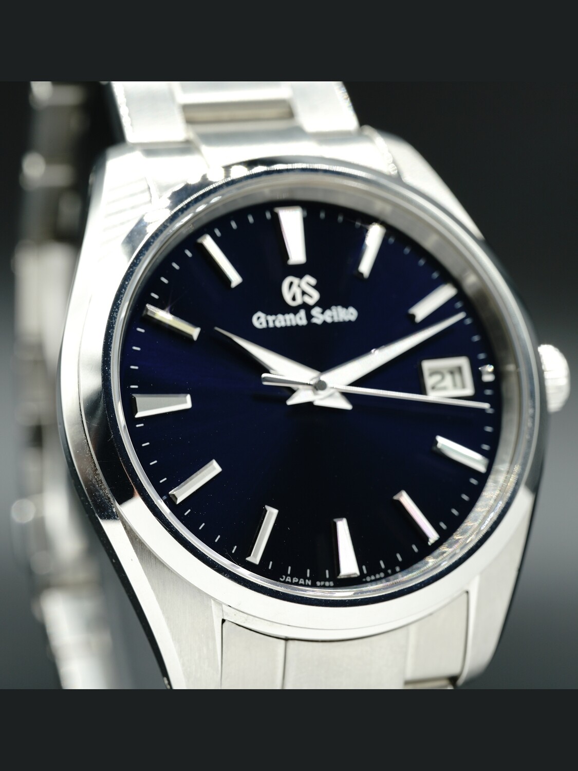 Grand Seiko SBGP013 - Exquisite Timepieces