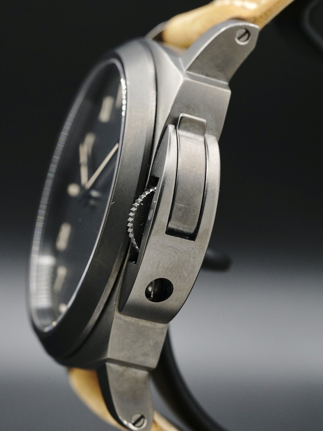 Panerai PAM00779 Luminor California 8 Days DLC 44mm- Exquisite Timepieces