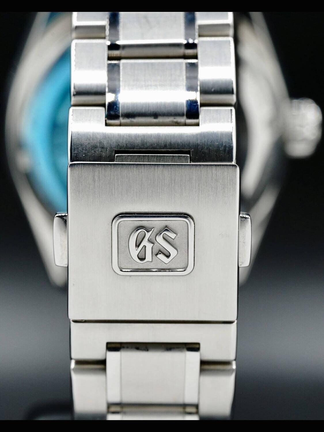 Grand Seiko SBGA373 - Exquisite Timepieces
