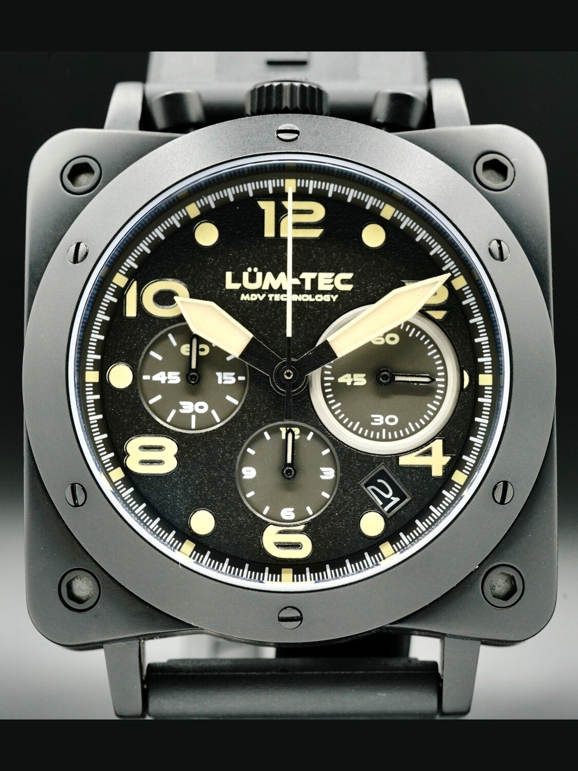 LÜM-TEC BULL42 A42 - Exquisite Timepieces