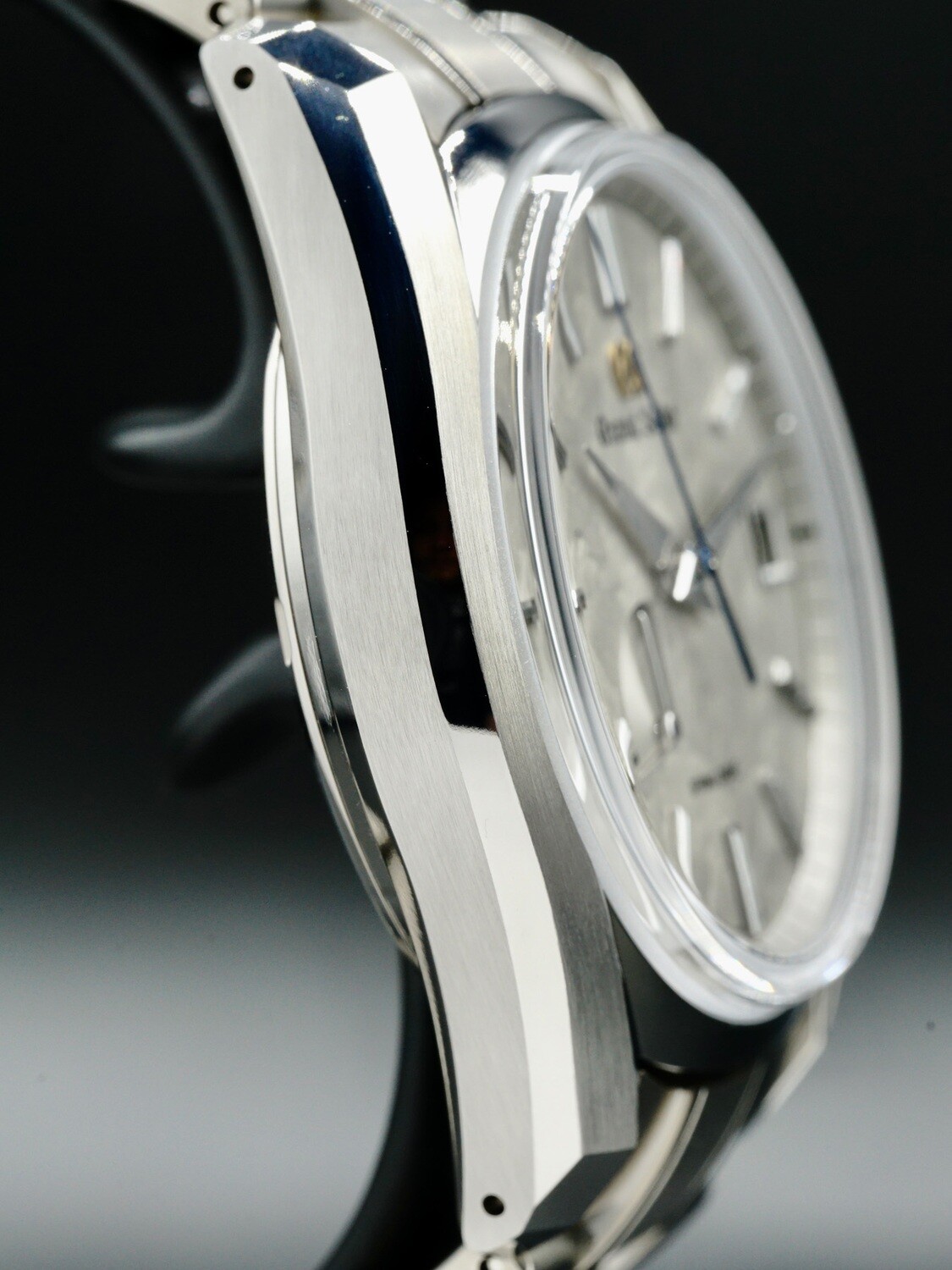 Grand Seiko Four Seasons Winter SBGA415 - Exquisite Timepieces