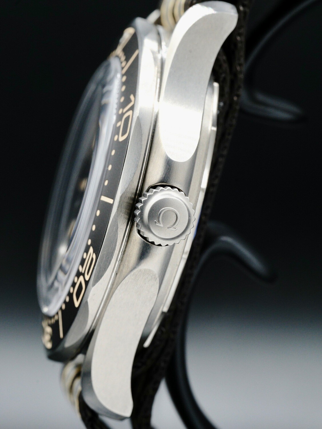 Omega Seamaster Diver 300 007 Edition on NATO Strap 210.92.42.20.01.001 ...
