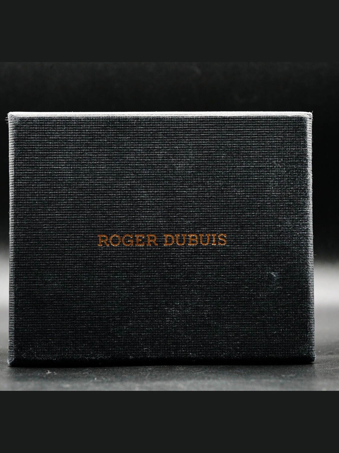 Roger Dubuis Golden Square G40 RD57 OG Ivory - Exquisite Timepieces