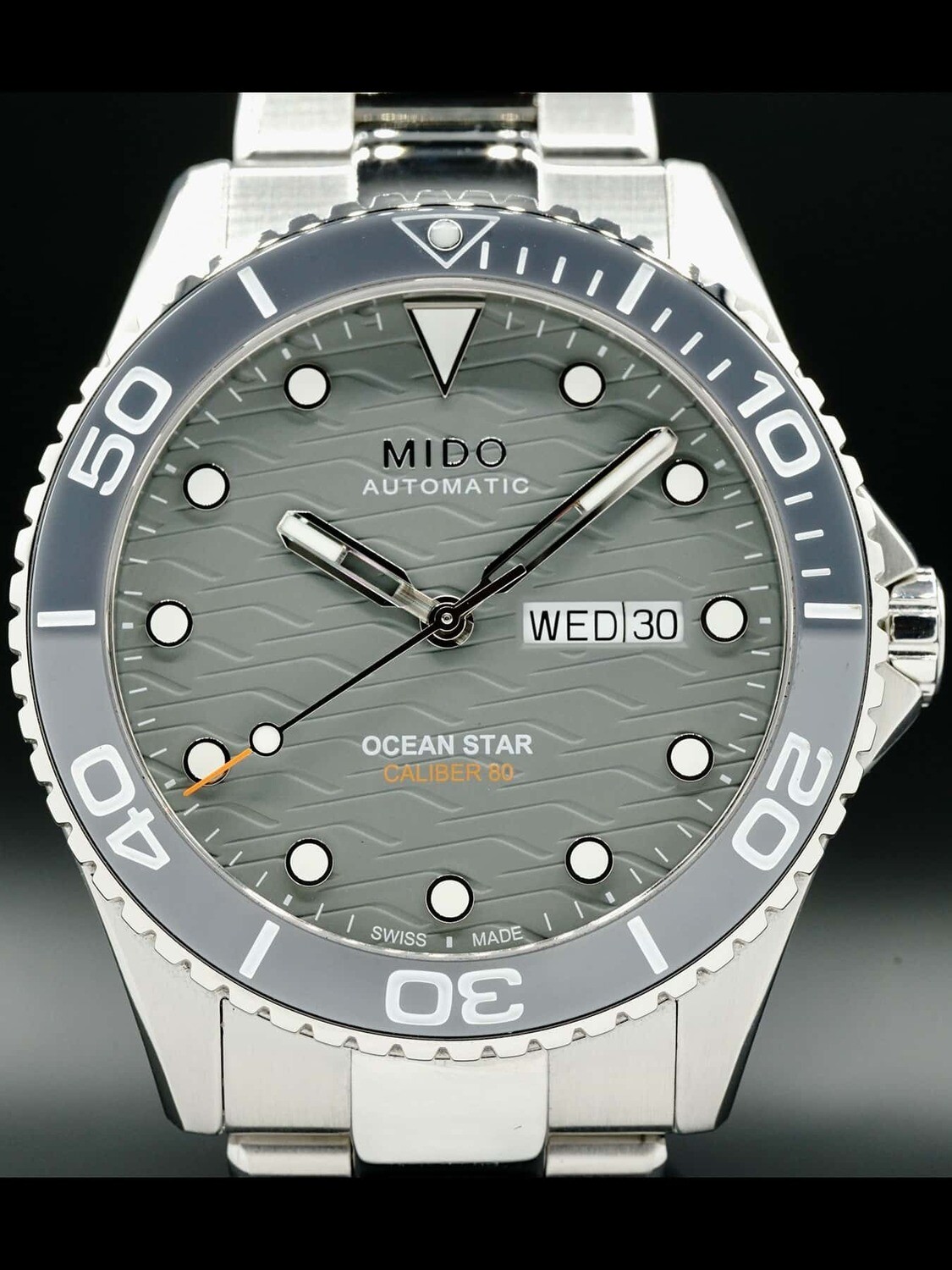 Mido Ocean Star 200C M042.430.11.081.00 - Exquisite Timepieces