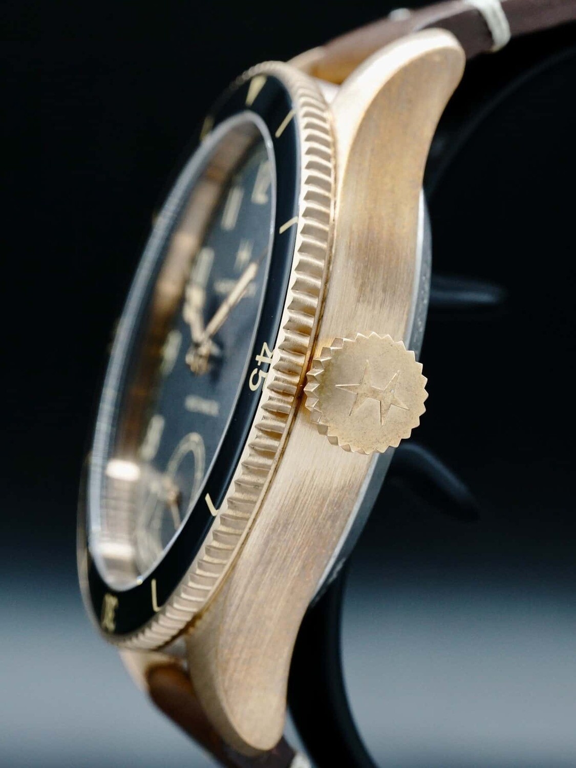 Hamilton H76709530 - Exquisite Timepieces