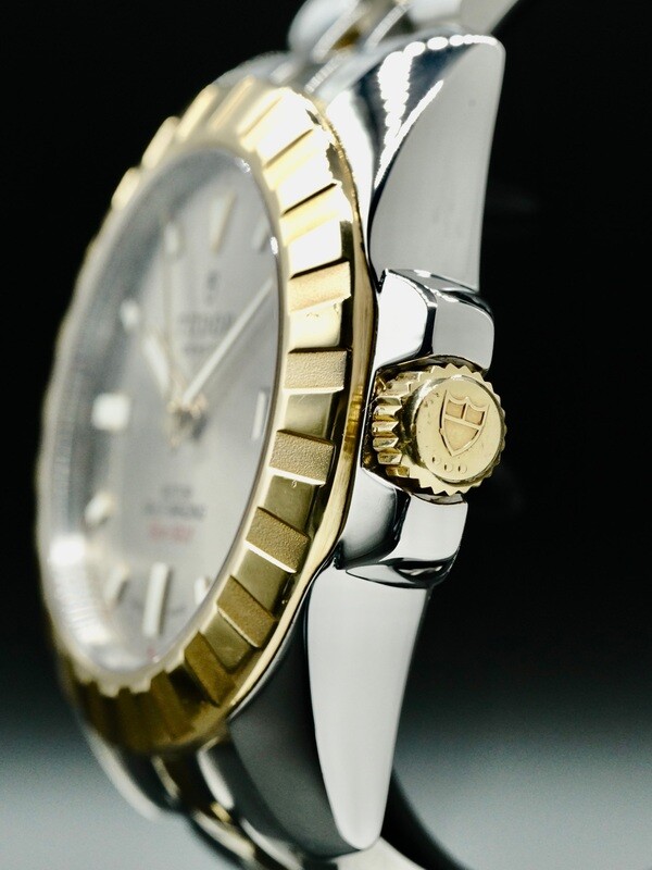 Tudor Classic Date 20013 - Exquisite Timepieces