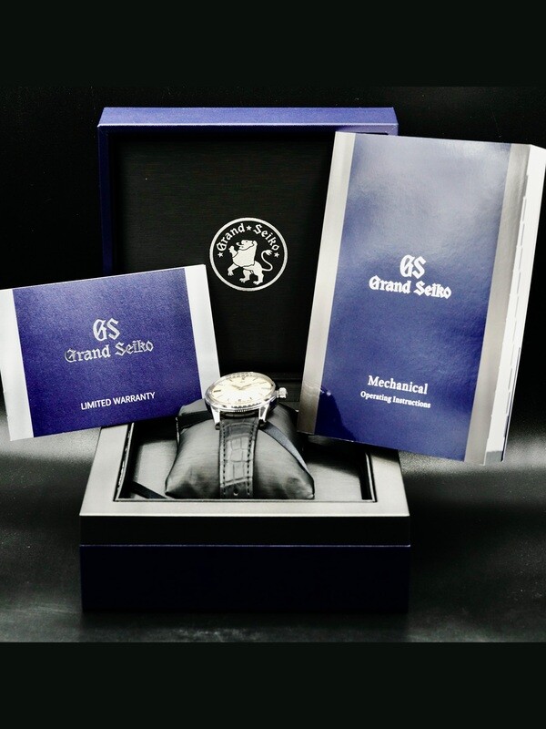 Grand Seiko SBGW231 - Exquisite Timepieces