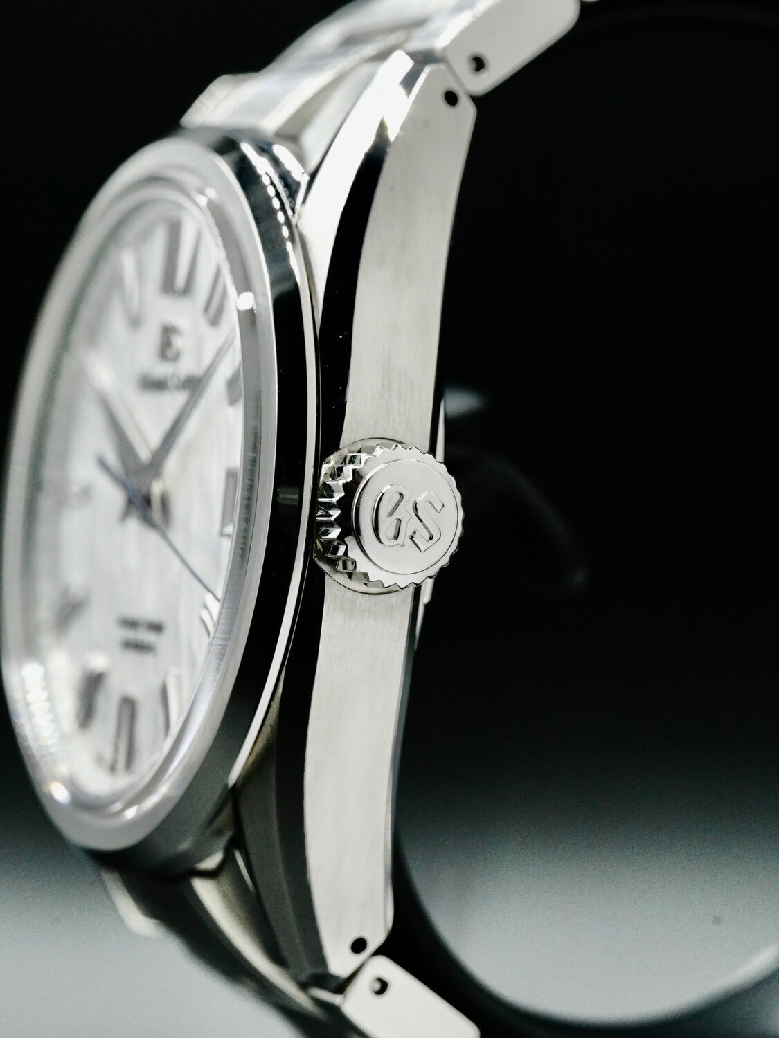 Grand Seiko White Birch SLGH005 - Exquisite Timepieces