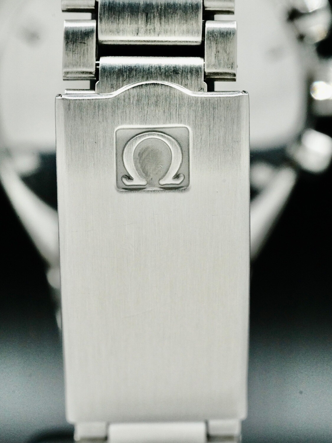 Omega Speedmaster Professional Mark II 327.10.43.50.06.001 - Exquisite ...