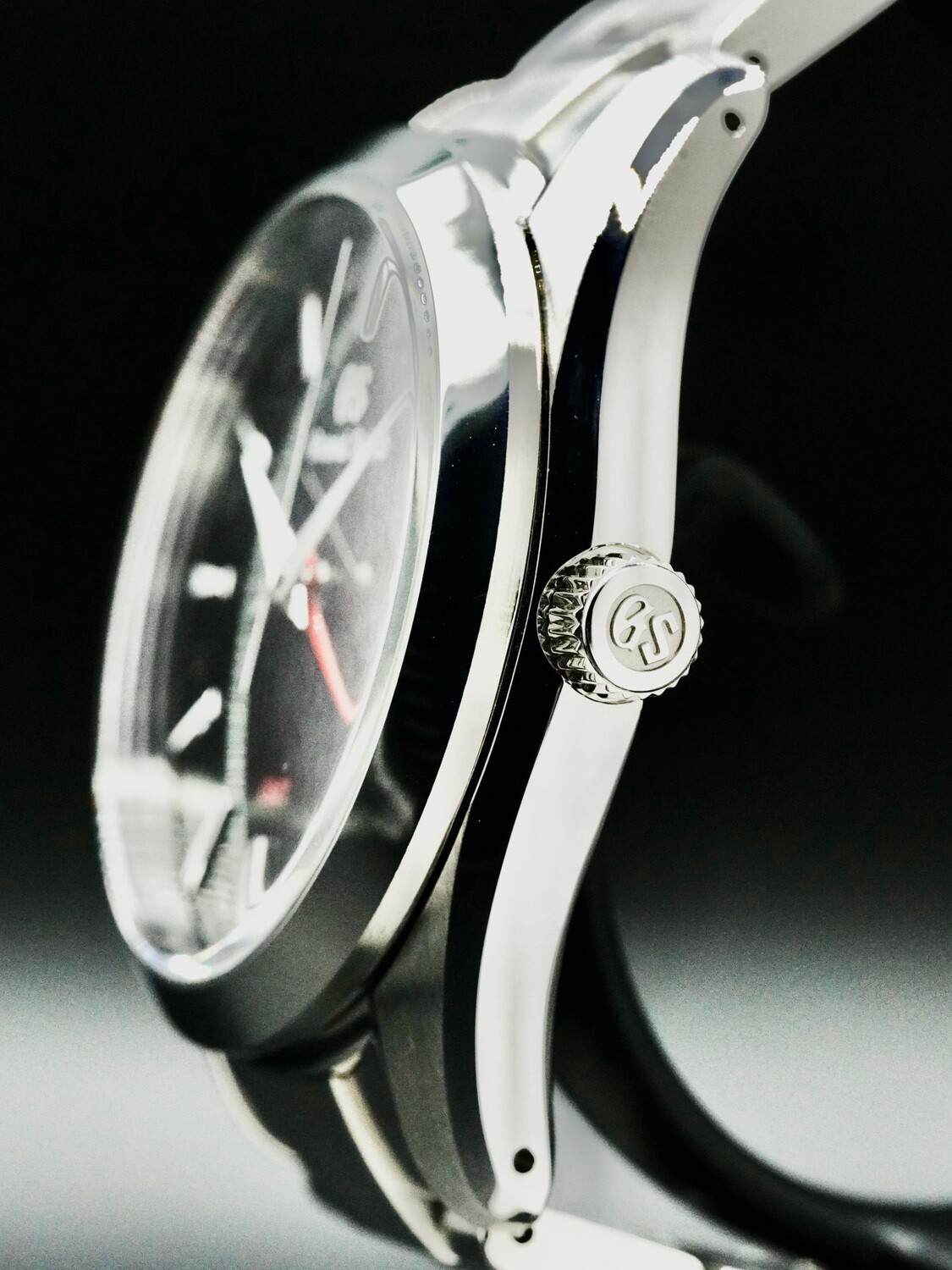 Grand Seiko SBGN013 - Exquisite Timepieces