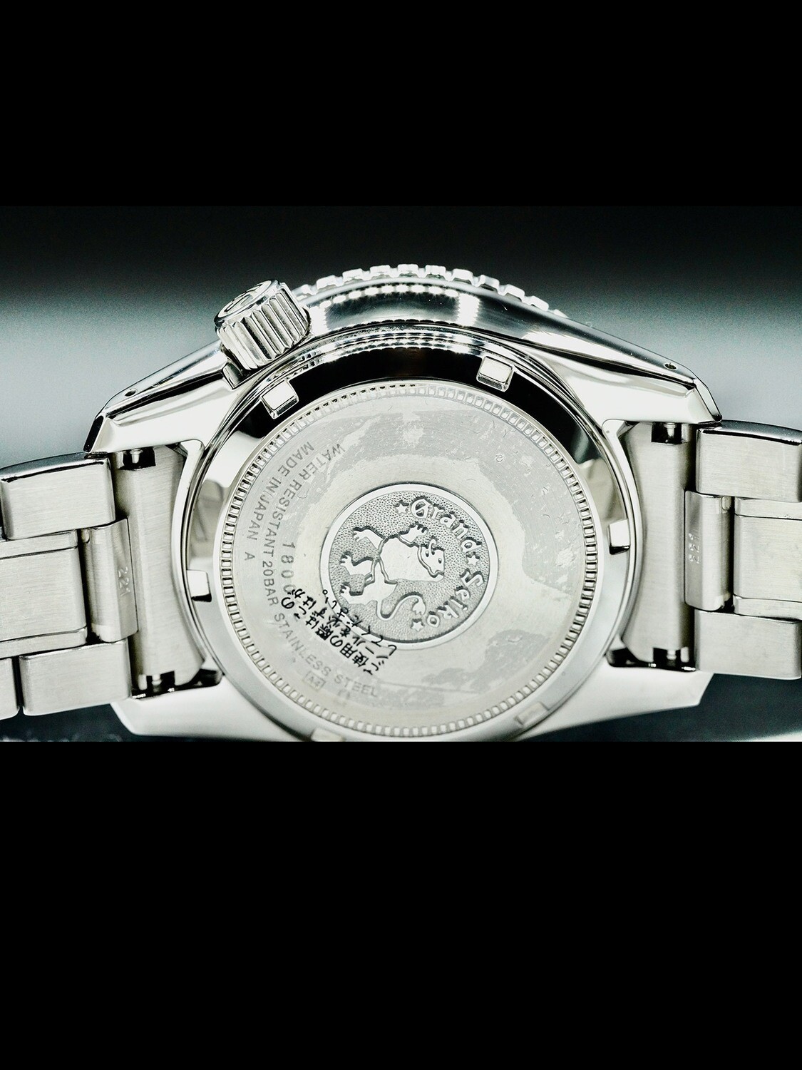 Grand Seiko Sport SBGJ237 - Exquisite Timepieces