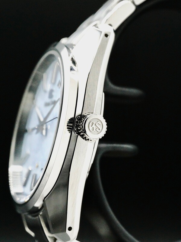 Grand Seiko SBGP017 Limited Edition - Exquisite Timepieces