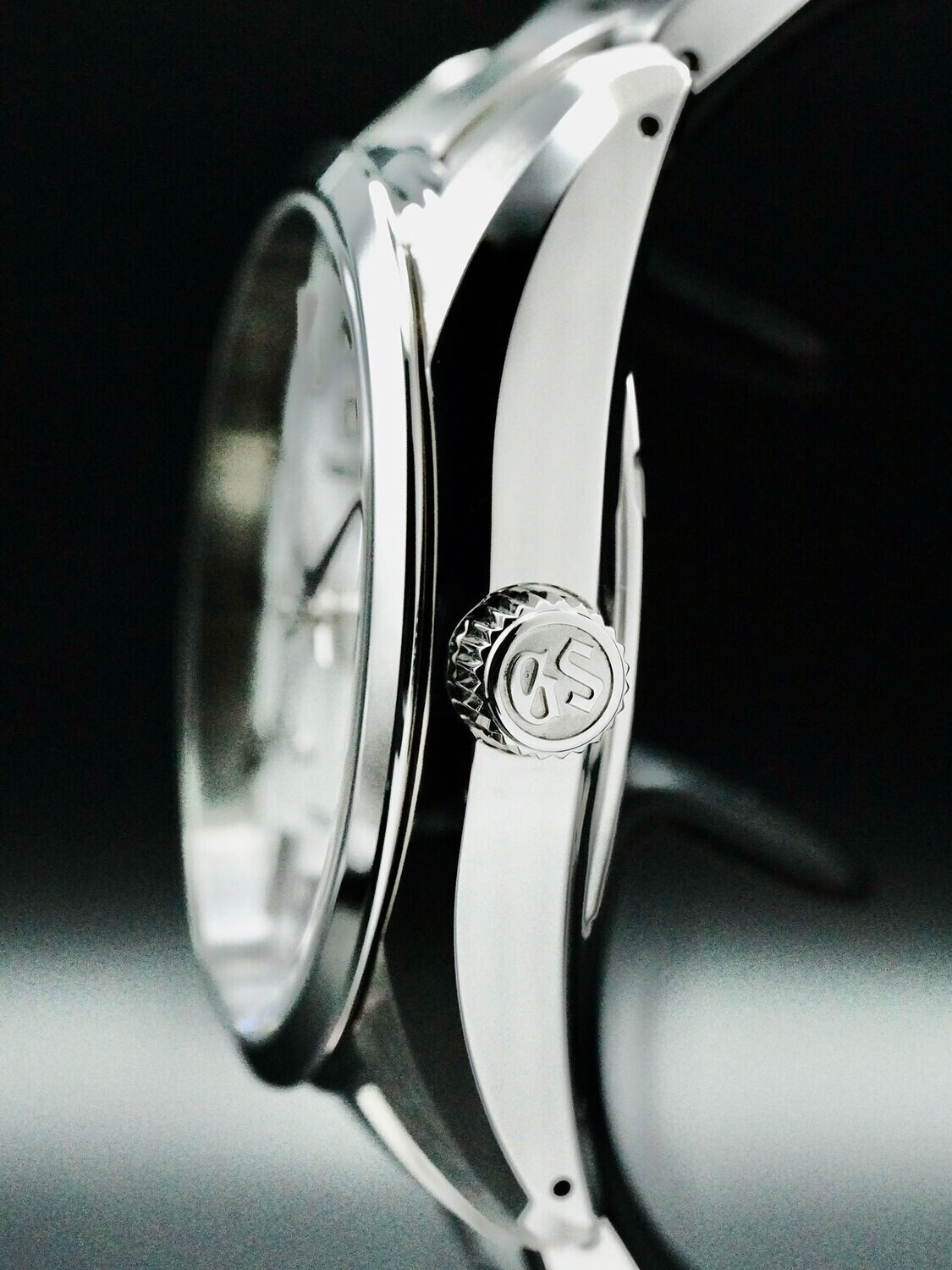 Grand Seiko SBGA465 Spring Drive "Morning Frost" - Exquisite Timepieces