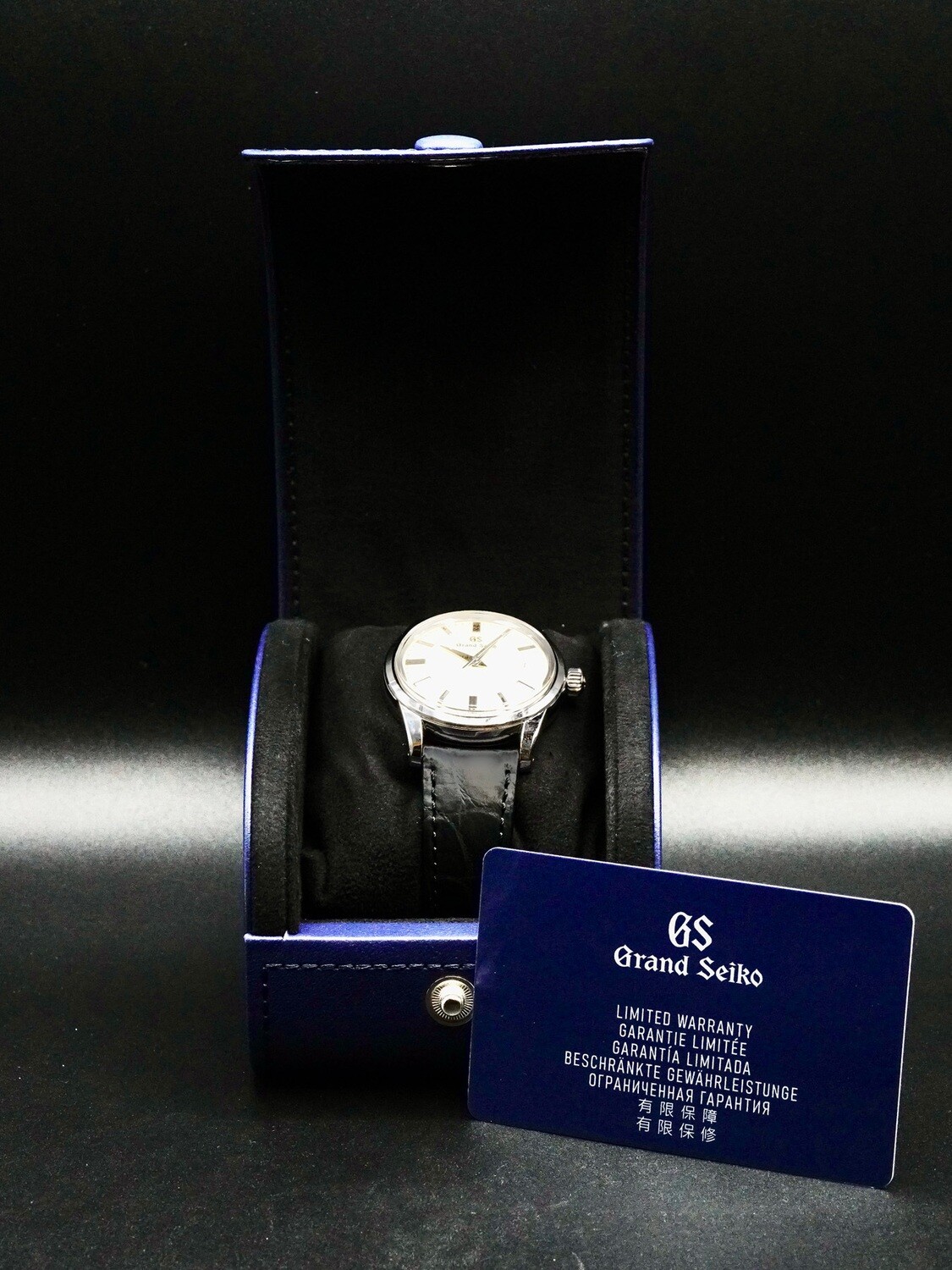 Grand Seiko SBGW231 - Exquisite Timepieces