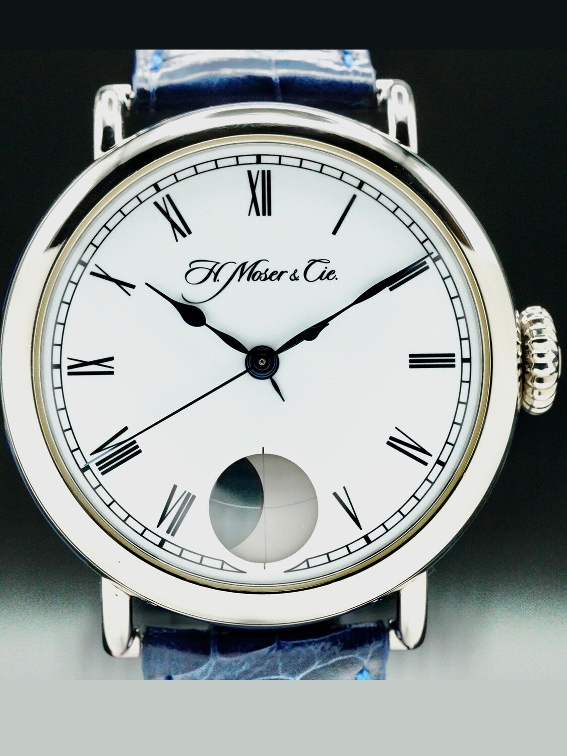 H. Moser and Cie. 8801-0200 Heritage Light Perpetual Moon - Exquisite ...