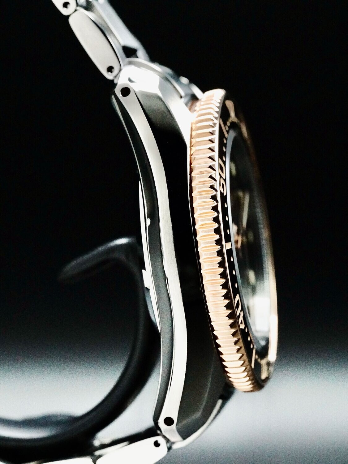 Seiko Prospex SPB240 - Exquisite Timepieces