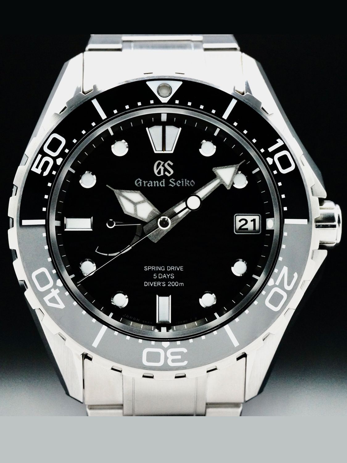 Grand Seiko SLGA015 - Exquisite Timepieces