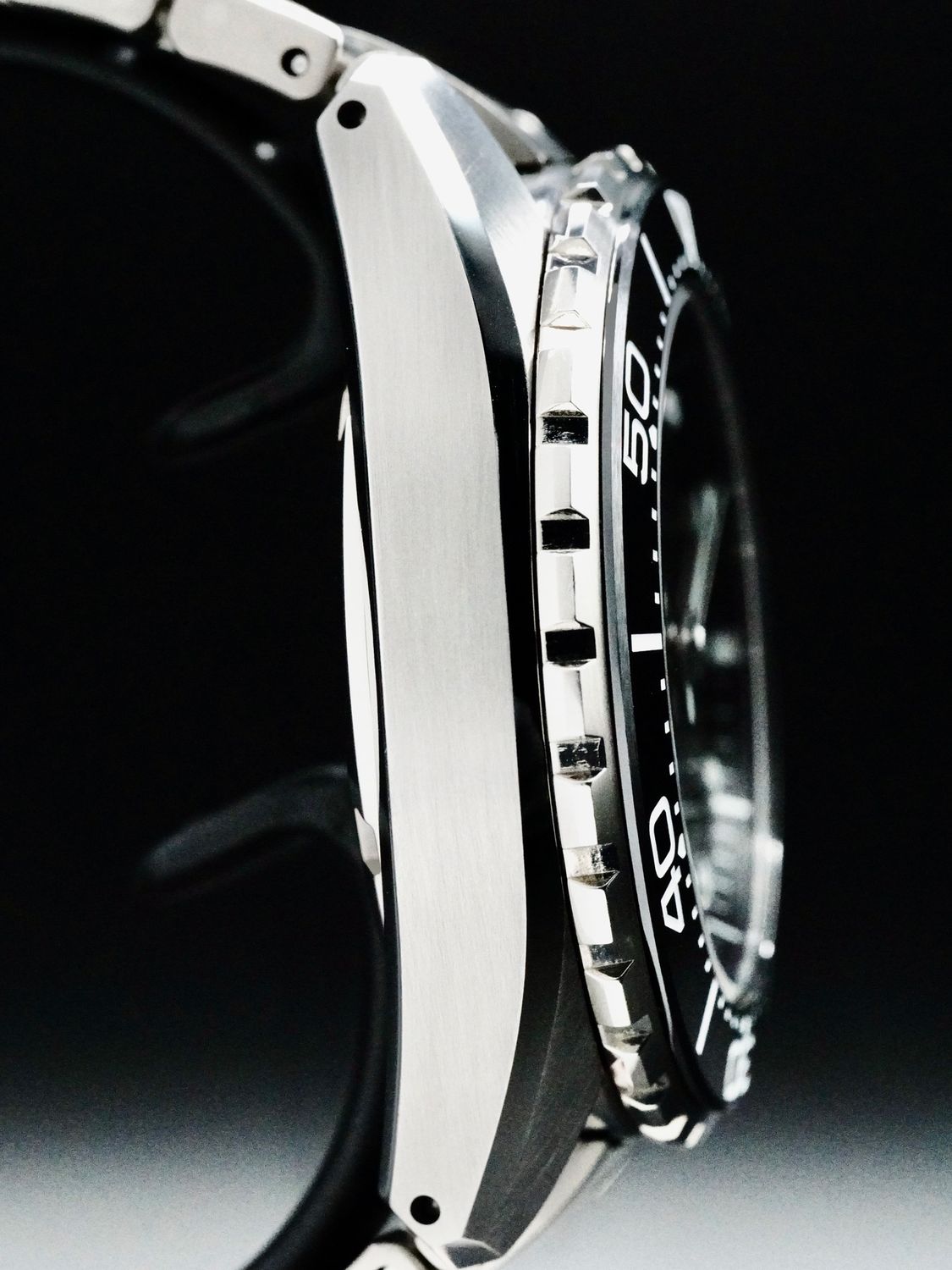 Grand Seiko SLGA015 - Exquisite Timepieces