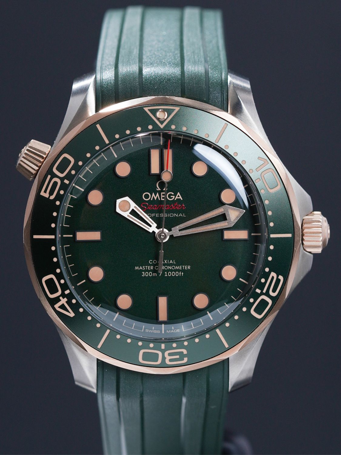 Omega 210.92.42.20.10.001 Seamaster Diver 300M Green Dial Titanium ...